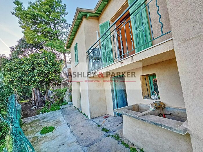 Maison à vendre - Sainte-Agnès - 5 pièces - 2 chambres