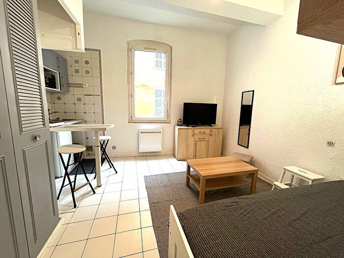 Appartement à vendre - Saint-Maximin-la-Sainte-Baume, Centre-ville - 1 pièce