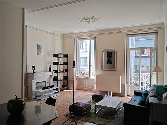 Appartement à louer - Clermont-Ferrand, Delille, Cathédrale, La Gare - 3 pièces - 2 chambres