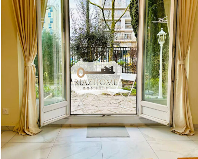 Appartement à vendre - Le Bourget, Gare, Zone dactivités du Commandant Rolland - 3 pièces - 2 chambres