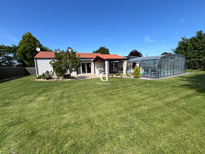 Maison 6 pièces à vendre à Saint-Georges-de-Montaigu