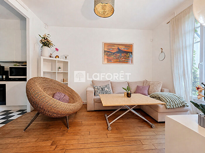 Suresnes, République - Maison 5 pièces à vendre