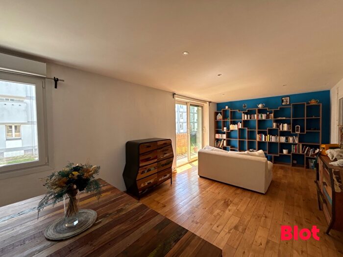 Appartement à louer - Brest, Kerbernard, Pen-ar-Creach - 4 pièces - 2 chambres