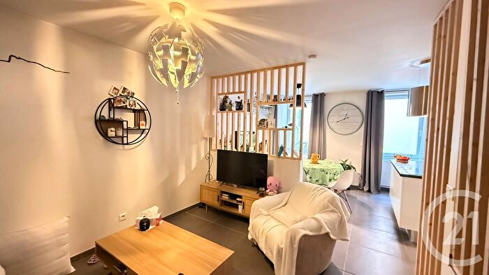 Maison à vendre - Tallard - 4 pièces - 3 chambres