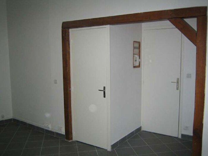 Appartement à louer - Elbeuf, Centre-ville - 1 pièce