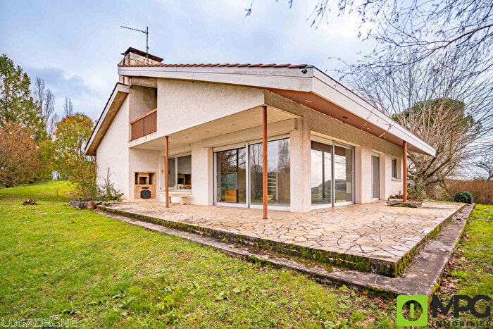 Maison à vendre - Sainte-Livrade-sur-Lot - 5 pièces - 4 chambres