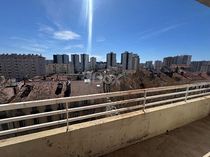Appartement à louer - Toulon - 3 pièces - 2 chambres