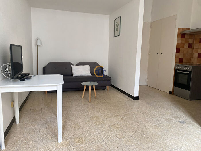 Appartement à louer - Perpignan, Saint-Matthieu - 1 pièce