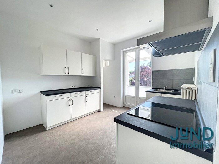 Clausenhof-Les Pins-Musau, Haguenau : Appartement 4 pièces à louer