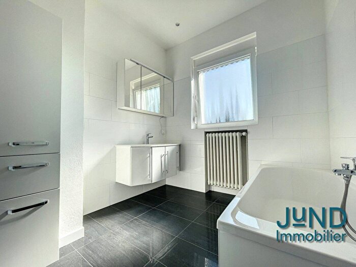 Maisons à vendre et appartements à louer - 3