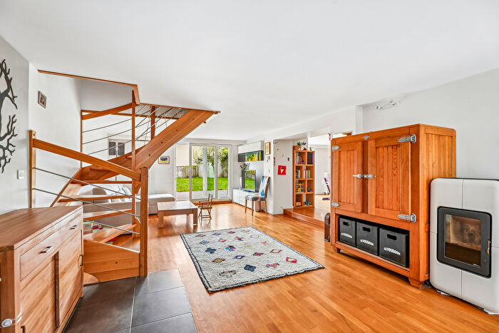 Maison à vendre - Bron, Eglise - 8 pièces - 7 chambres