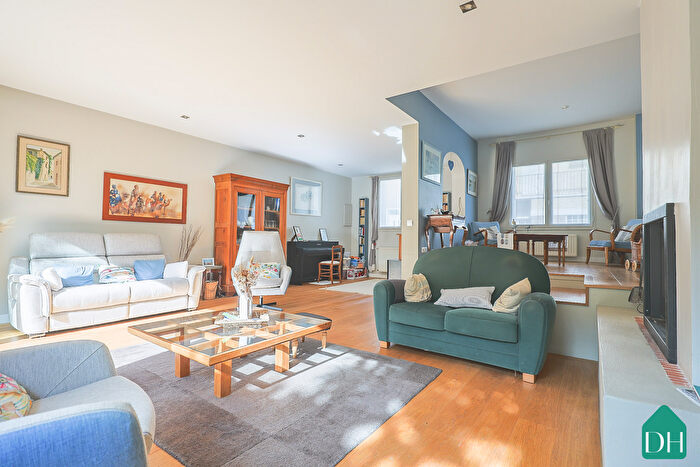 Maison 7 pièces à vendre à Nantes, Longchamp, Rond-Point de Rennes, Perverie, Américains