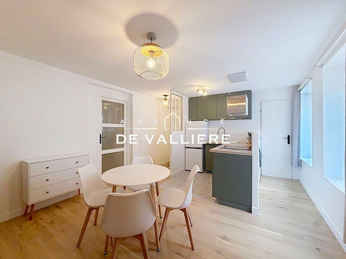 Centre Ville, Rueil-Malmaison : Appartement 2 pièces à louer