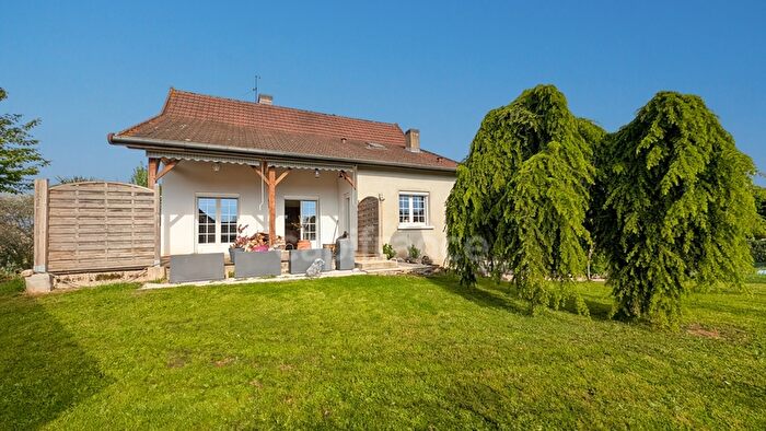 Maison à vendre - Châtenoy-en-Bresse - 6 pièces - 4 chambres