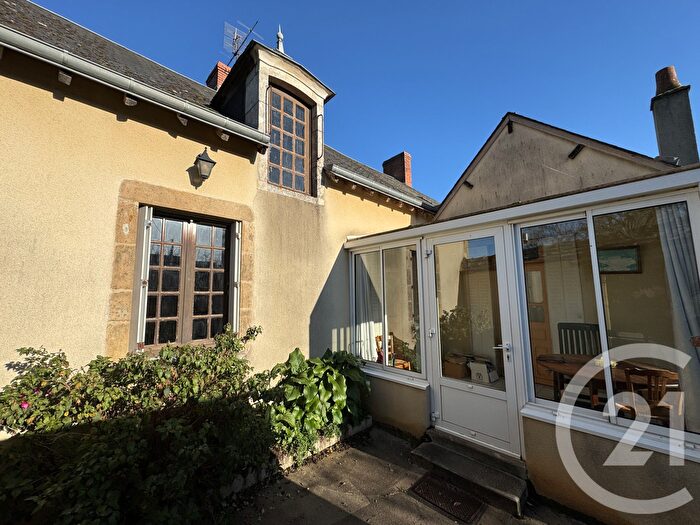 Maison à vendre - Cluis - 4 pièces - 3 chambres