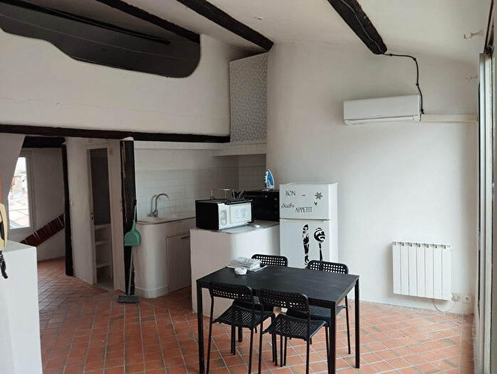 Appartement à louer - Manosque, Centre-ville - 2 pièces - 1 chambre