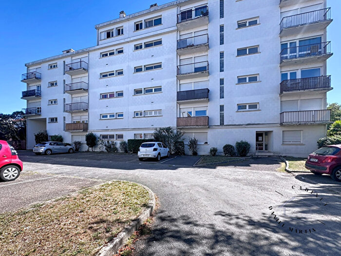 Talence, Saint-Genès, La Médoquine, Haut-Brion : Appartement 1 pièce à vendre
