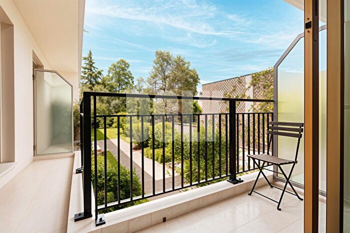 Neuilly-sur-Seine, Parc de Neuilly : Appartement 2 pièces à vendre