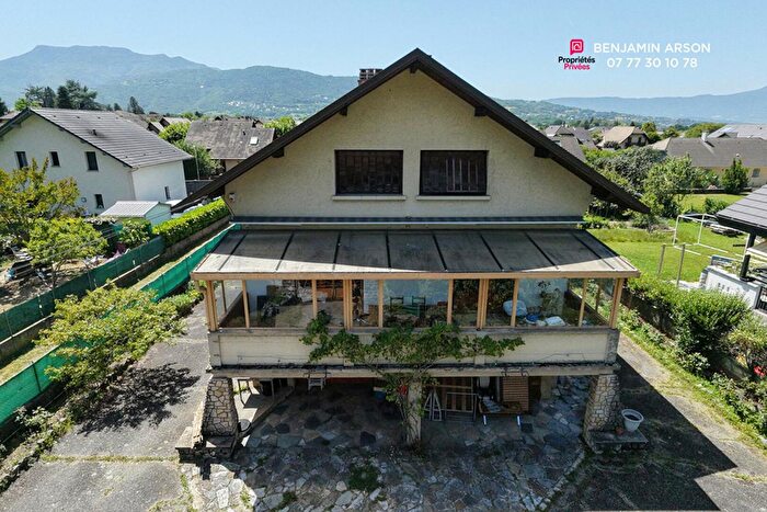 Maison 8 pièces à vendre à Challes-les-Eaux