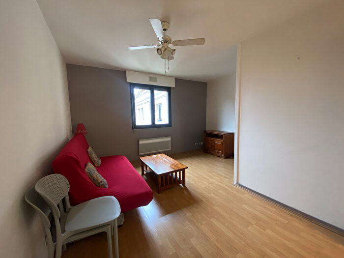 Appartement à louer - Villeneuve-sur-Lot, Sainte-Catherine - 1 pièce