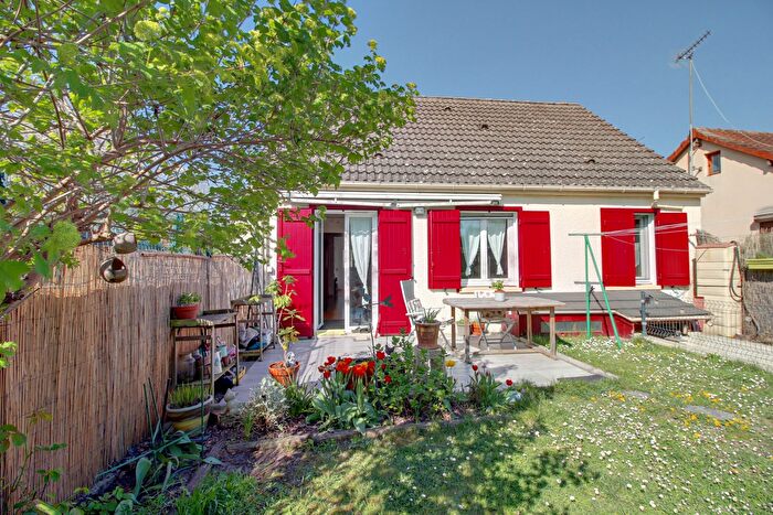 Maison à vendre - Les Mureaux, Route de Verneuil, Aérodrome - 5 pièces - 3 chambres