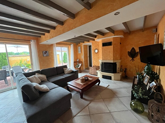 Maison à vendre - Marcenat - 5 pièces - 4 chambres