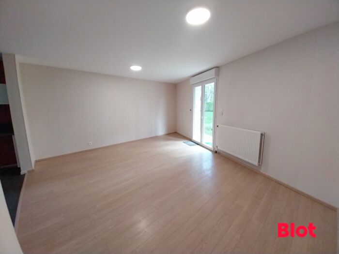 Appartement à louer - Quartiers Nord-Est, Les Longs Champs - 3 pièces - 2 chambres