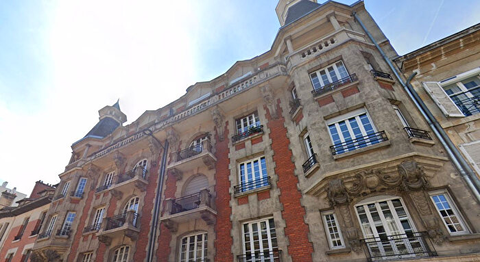 Appartement à vendre - Reims, Centre-ville - 2 pièces - 1 chambre