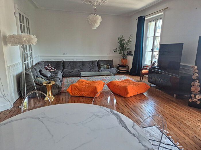 Appartement 5 pièces à Quartiers Centre, Centre-ville, à louer