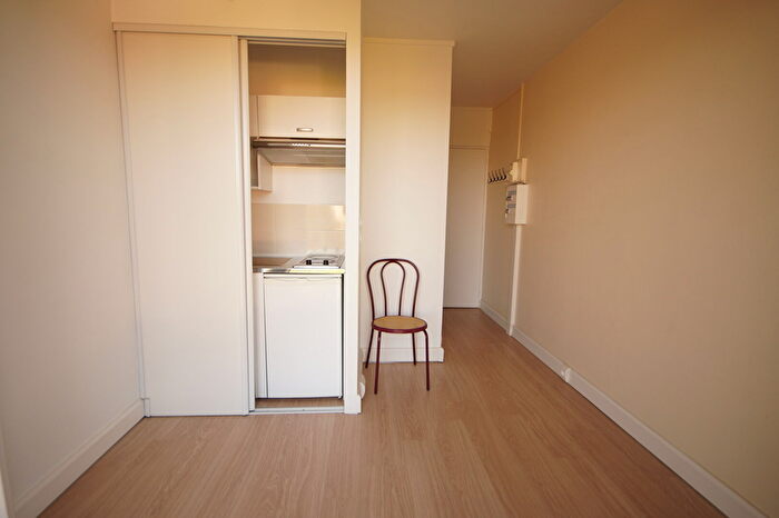 Maisons-Laffitte, Ouest - Appartement 1 pièce à louer