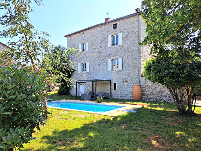 Maison à vendre - Berrias-et-Casteljau - 7 pièces - 4 chambres