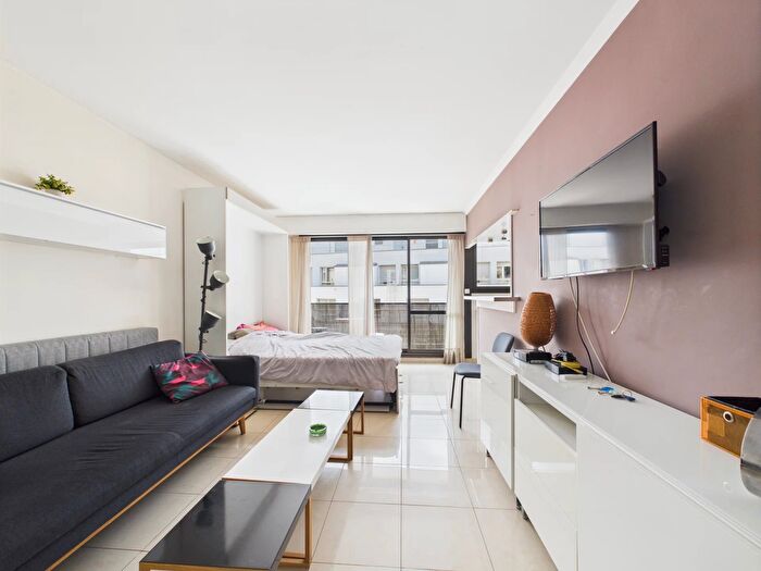 Appartement à louer - Paris e , Auteuil-Nord, Jasmin, Mirabeau - 1 pièce