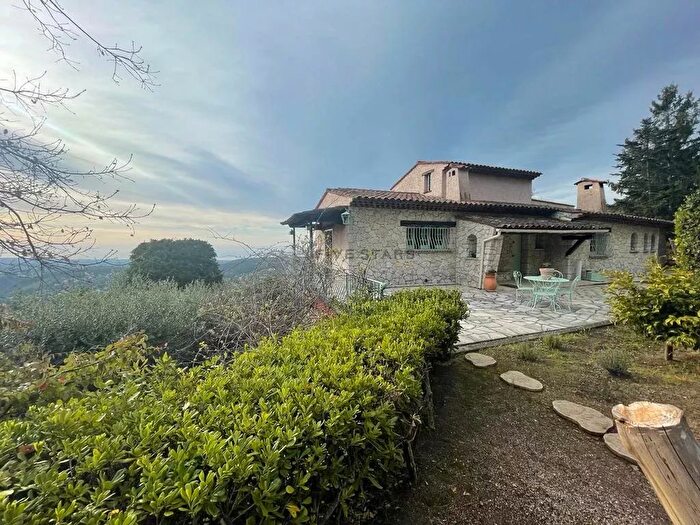 Maison à vendre - Tourrettes-sur-Loup - 7 pièces - 5 chambres