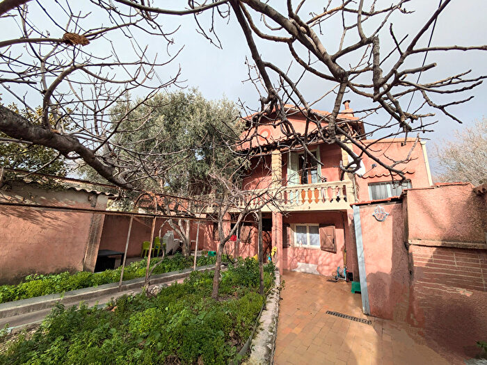 Maison à vendre - Marseille e , Les Arnavaux - 5 pièces - 4 chambres