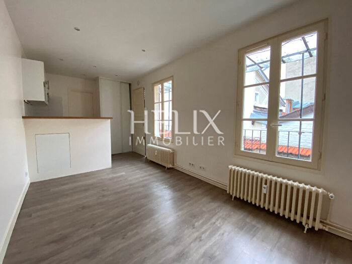 Appartement à louer - Saint-Germain-en-Laye, Centre-ville, Quartiers forestiers - 1 pièce