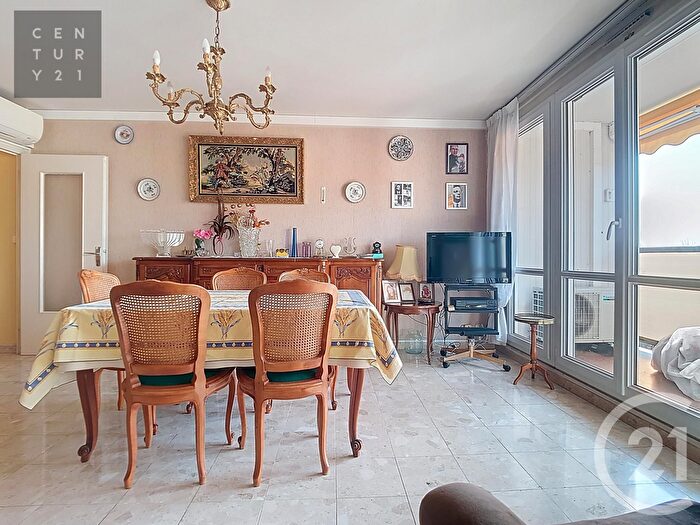 Appartement à vendre - Troyes, Charmilles - 4 pièces - 2 chambres