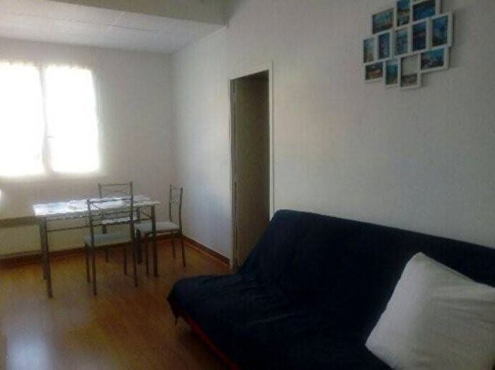 Appartement 2 pièces à Marseille 8ème arrondissement, à louer