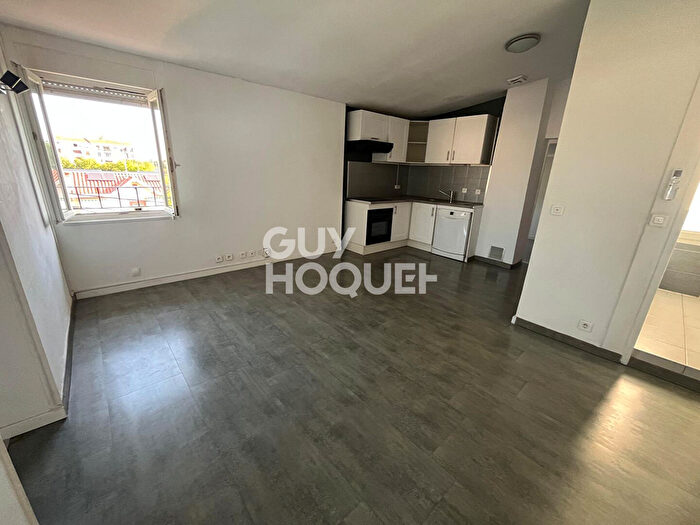 Appartement à louer - Perpignan, Les Platanes - 3 pièces - 2 chambres