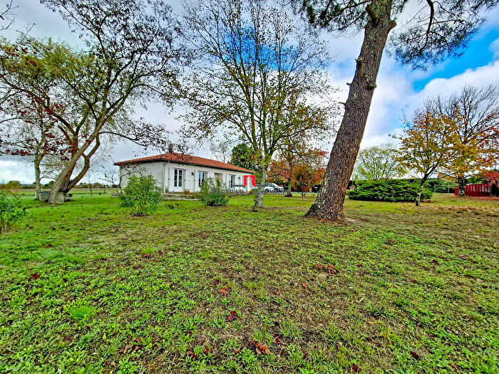 Maison à vendre - La Lande-de-Fronsac - 4 pièces - 3 chambres