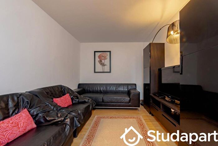 Appartement 1 pièce à louer - Faubourg de l'Arche, Courbevoie