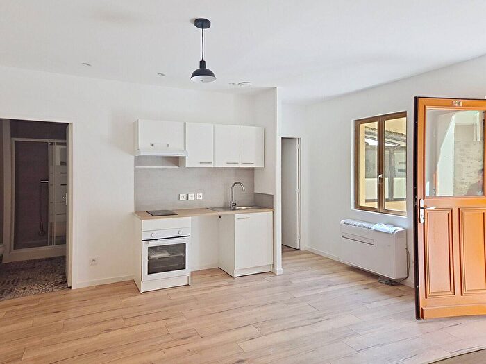 Appartement à louer - Zone Rurale, Figeac - 2 pièces - 1 chambre