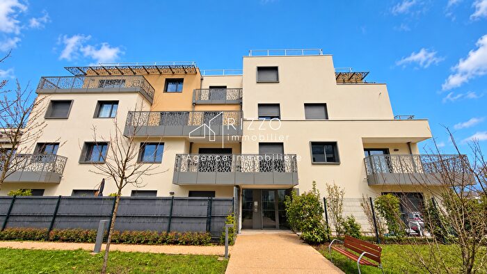 Appartement 4 pièces à Divonne-les-Bains, à vendre