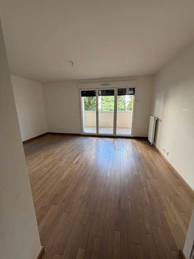 Entrée de Ville, Clichy : Appartement 3 pièces à louer