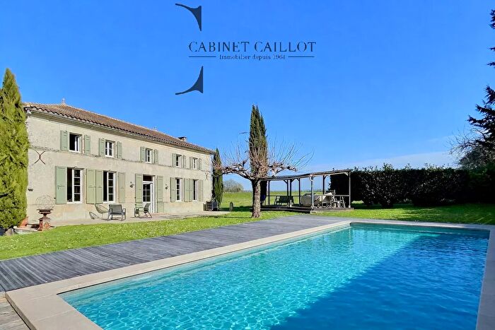 Maison à vendre - Fléac-sur-Seugne - 9 pièces - 4 chambres