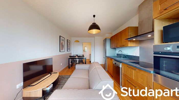 Appartement à louer - République-Gare-Porte de Paris, Saint-Denis - 1 pièce - 1 chambre