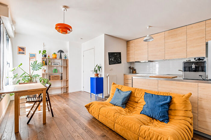 Paris 19ème, Flandre, Aubervilliers : Appartement 2 pièces à vendre