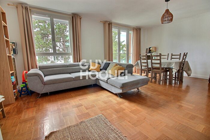 Appartement 4 pièces à Rueil-Malmaison, Mazurieres, à louer