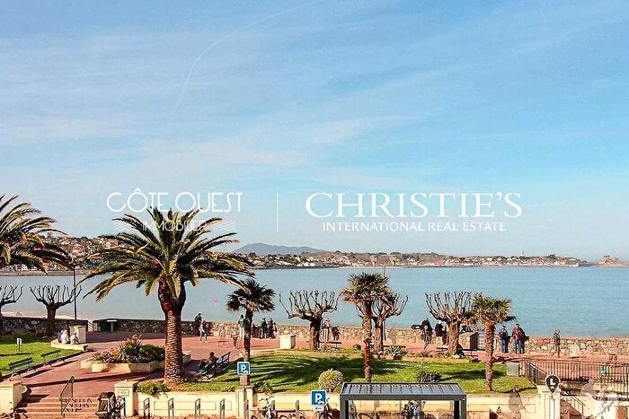 Appartement à vendre - Saint-Jean-de-Luz, Centre-ville - 5 pièces - 3 chambres