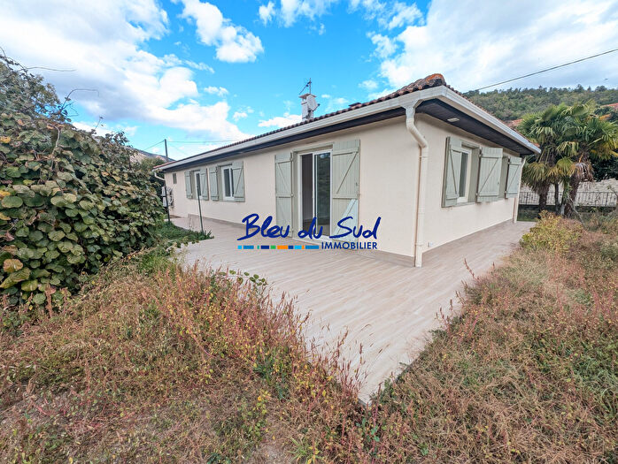 Maison à louer - Fuilla - 4 pièces - 3 chambres