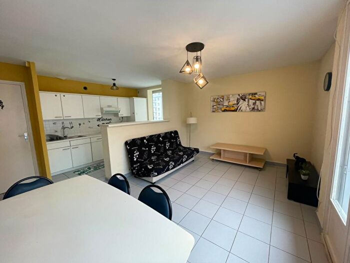 Appartement 3 pièces à louer - Grenoble, Eaux-Claires, Mistral